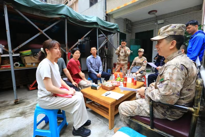 宝安区征兵办组织走访预定女兵_深圳宝安网